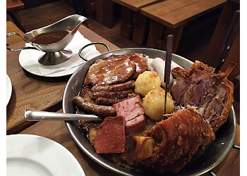 3 Best German Restaurants in Hamburg - ThreeBestRated